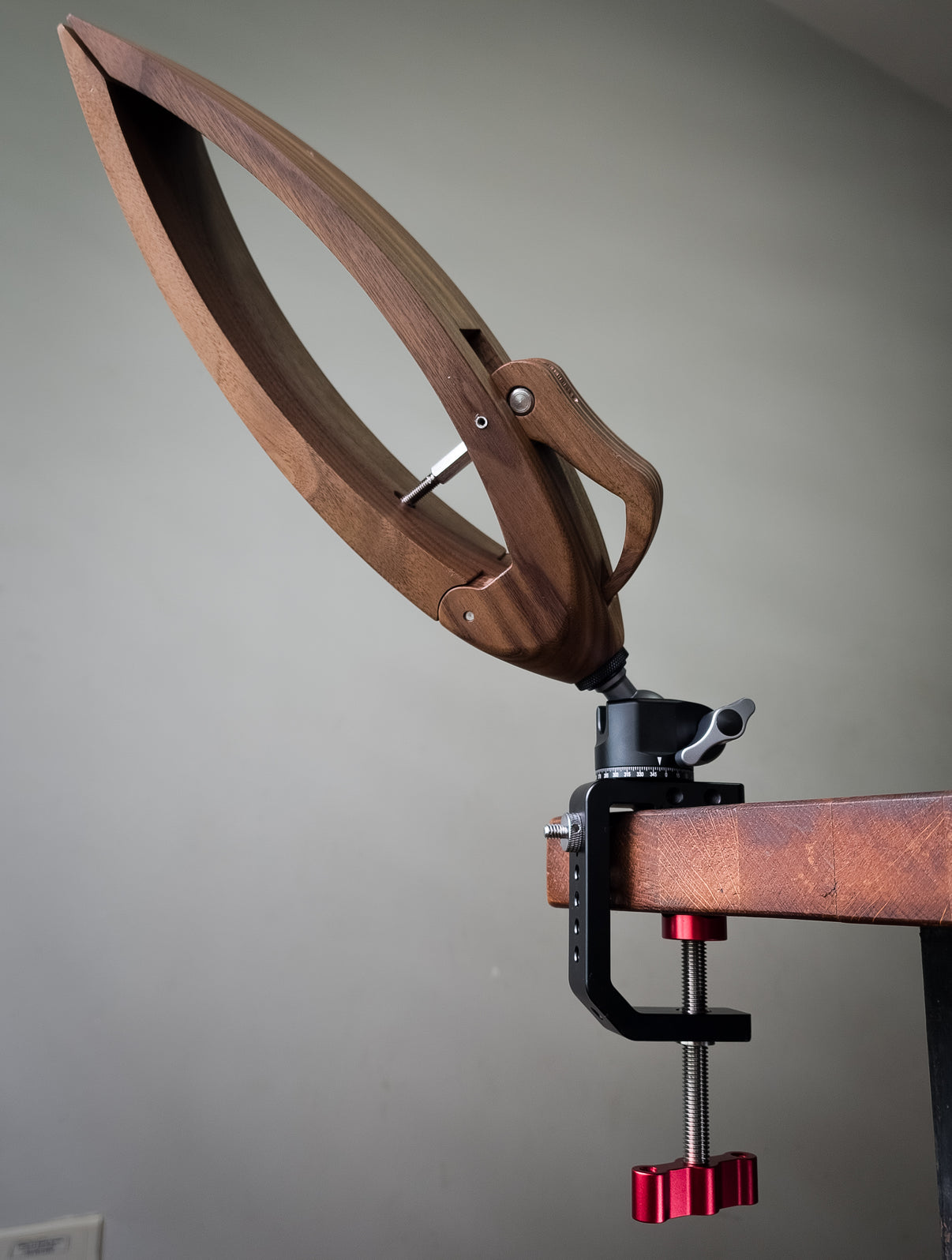 Crimson Modular Stitching Clamp – Crimson Hides