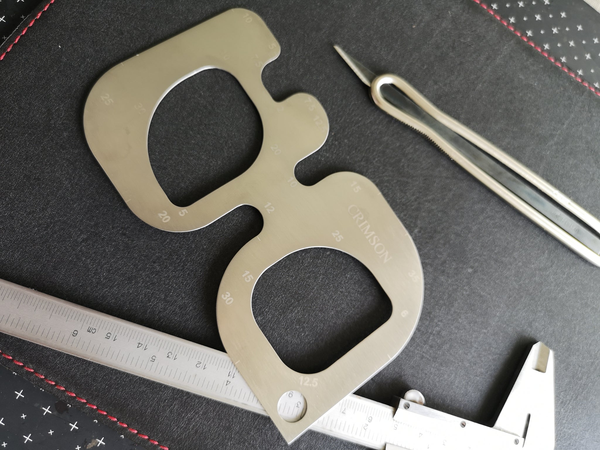 Stainless Steel Round Template – Crimson Hides