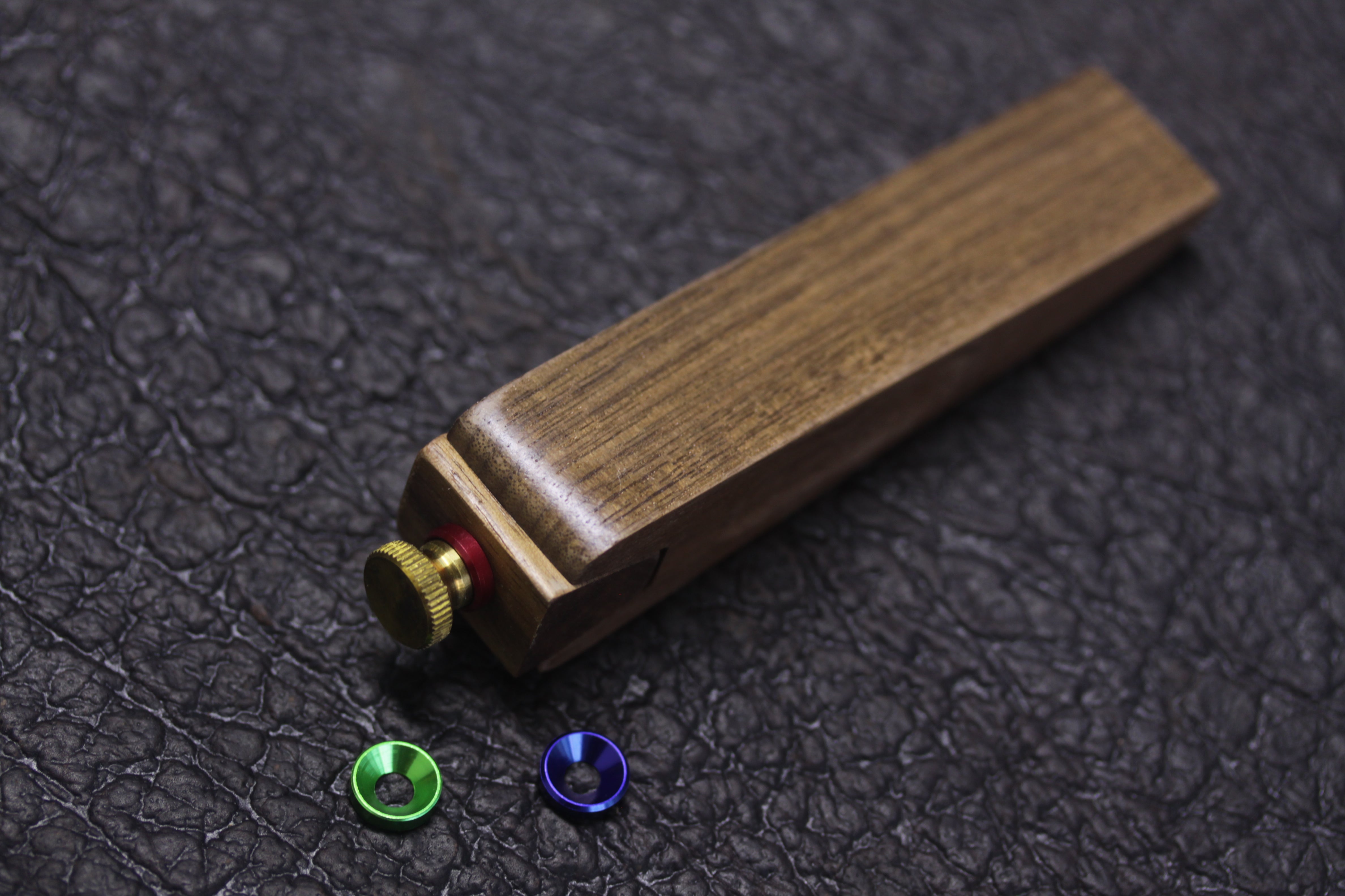 Small Sand Block – Crimson Hides