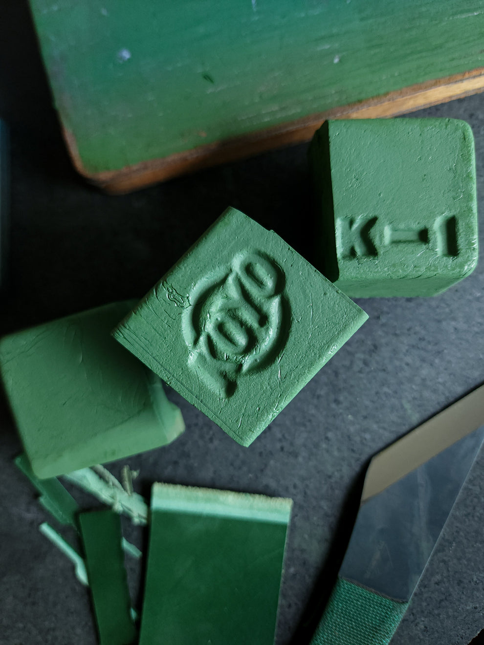 KOYO K1 Polishing Compound – Crimson Hides